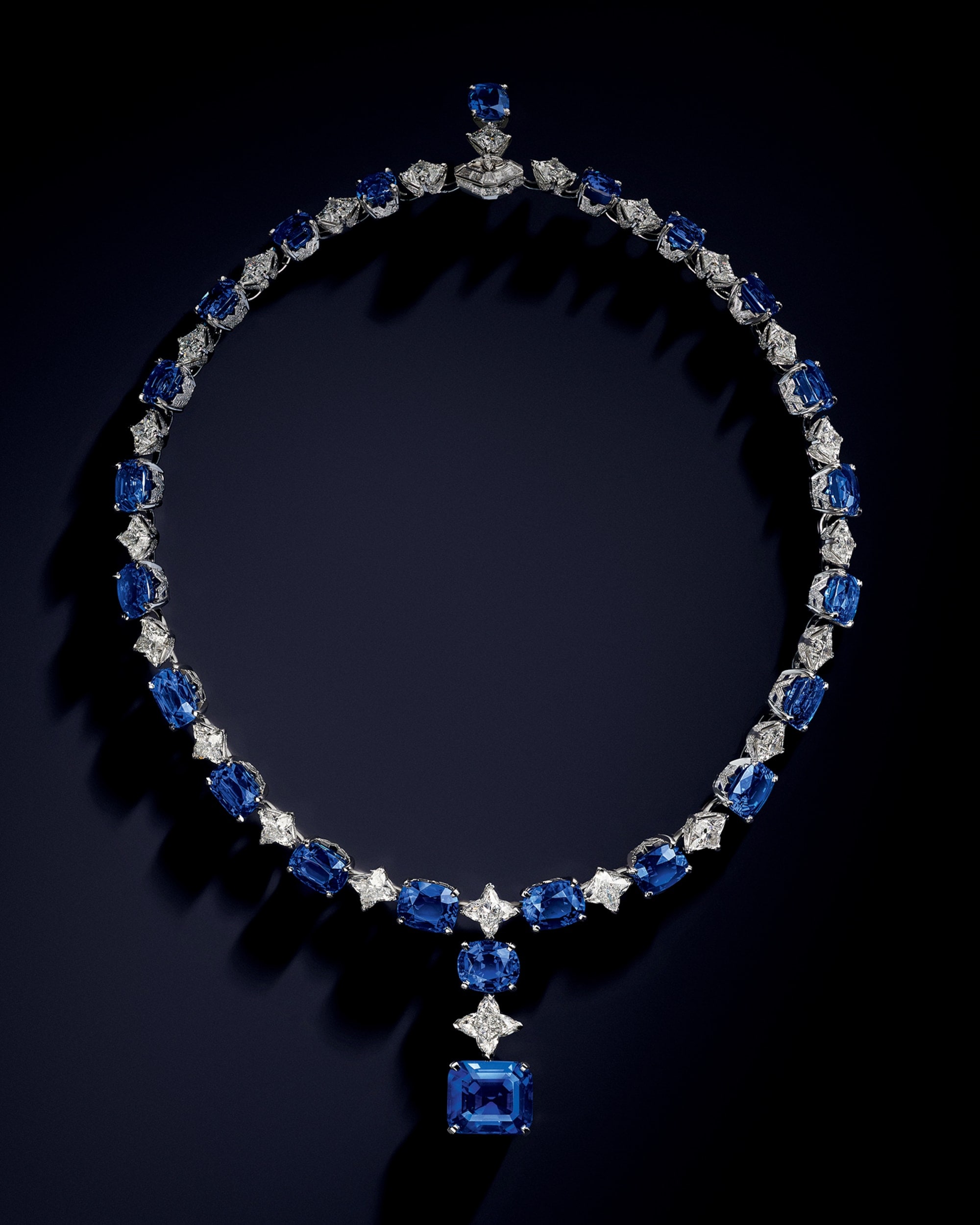 O Colar Louis Vuitton Aster | LOUIS VUITTON